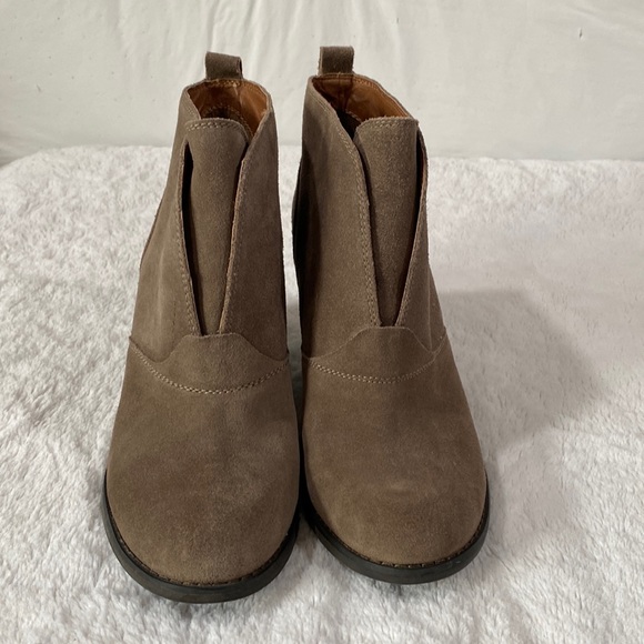 Lucky Brand | Shoes | Lucky Brand Yasmin Tan Wedge Booties Size M ...